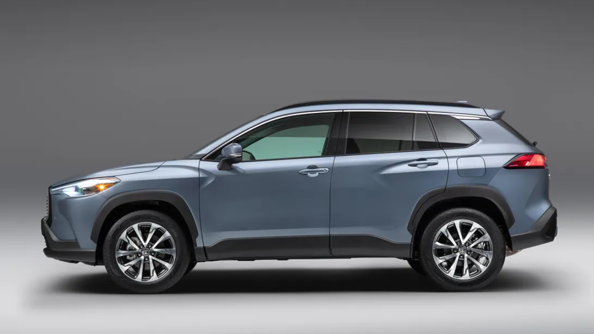 Mid-size SUVs from Maruti and Toyota likely to launch in India in Q4 ...