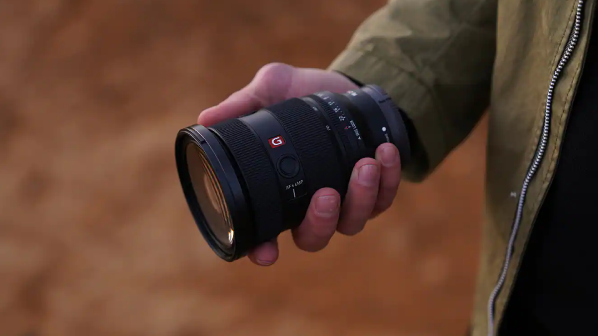 Sony's new F 2.8 standard zoom lens is the world's smallest and ...
