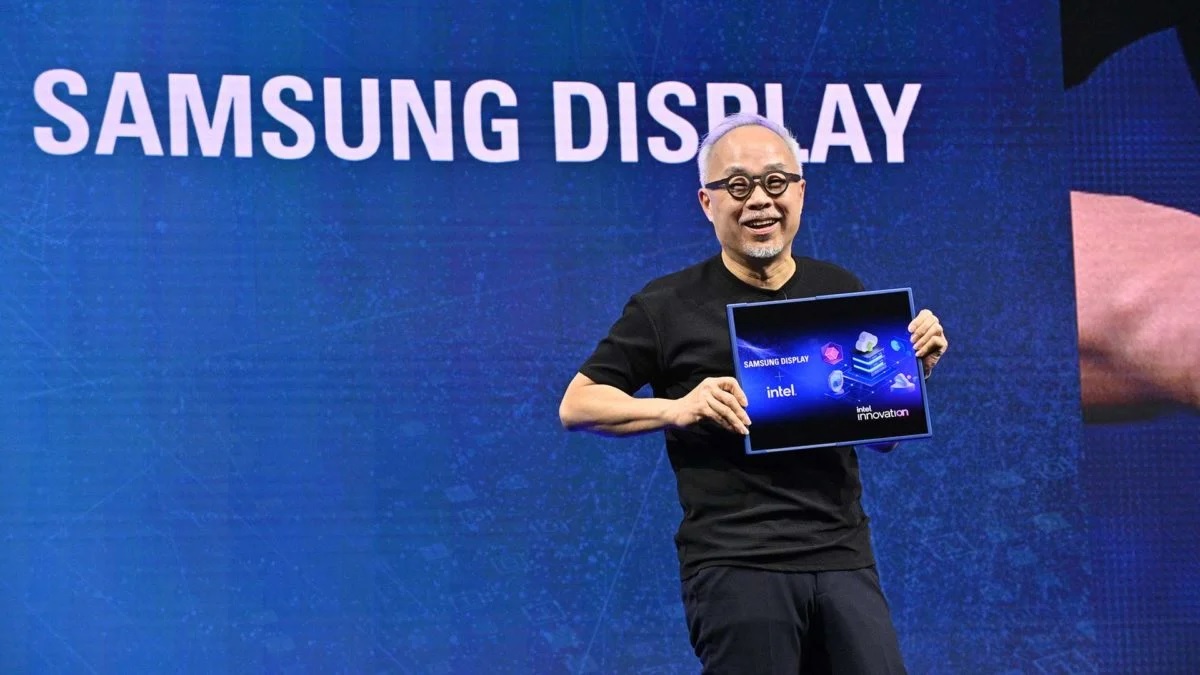 Samsung Display working on slideable screen PCs - Smartprix