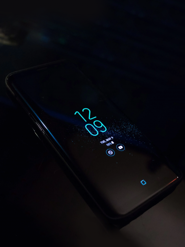 Best deals on top 10 smartphones in Amazon and Flipkart festive sale ...